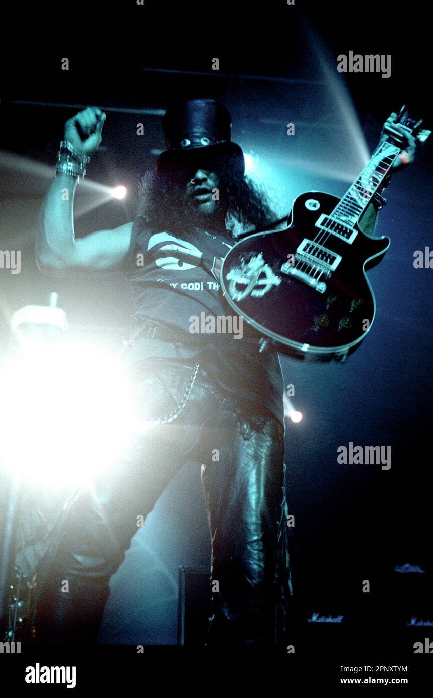 Slash band hi-res stock photography and images - Alamy