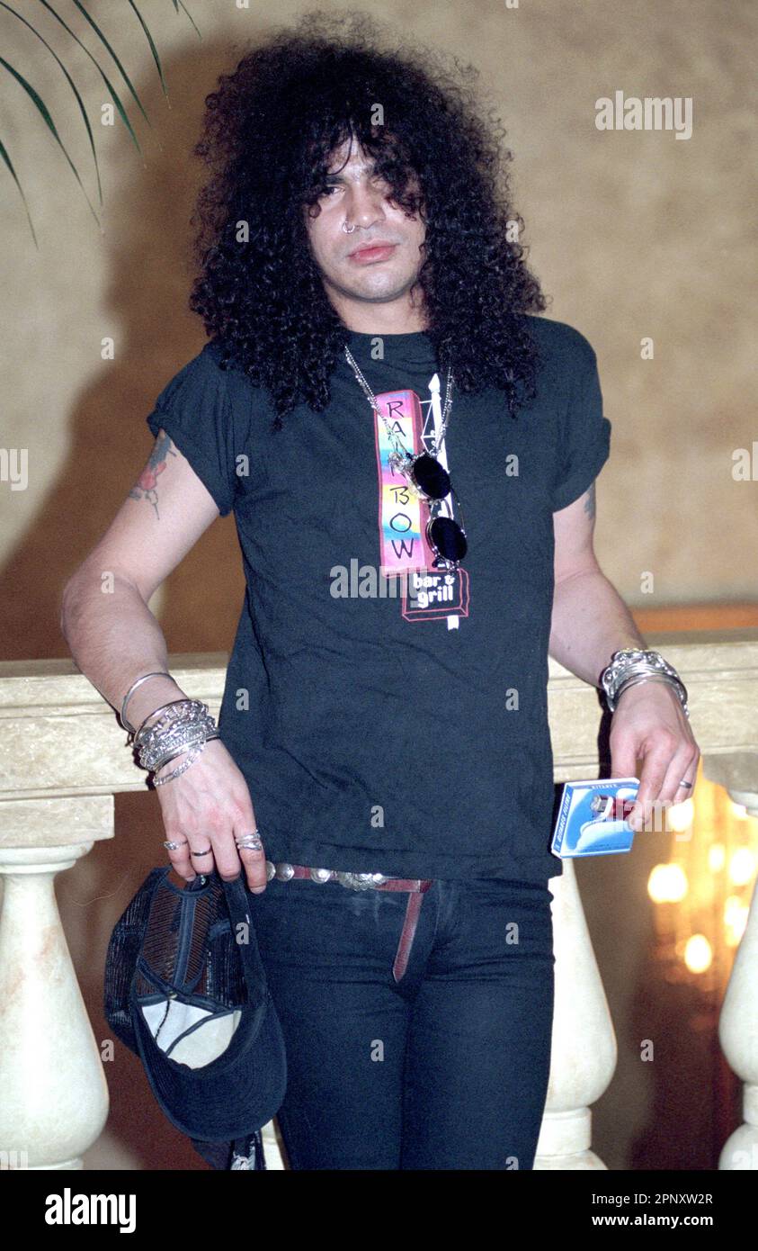 Slash 1995 hi-res stock photography and images - Alamy