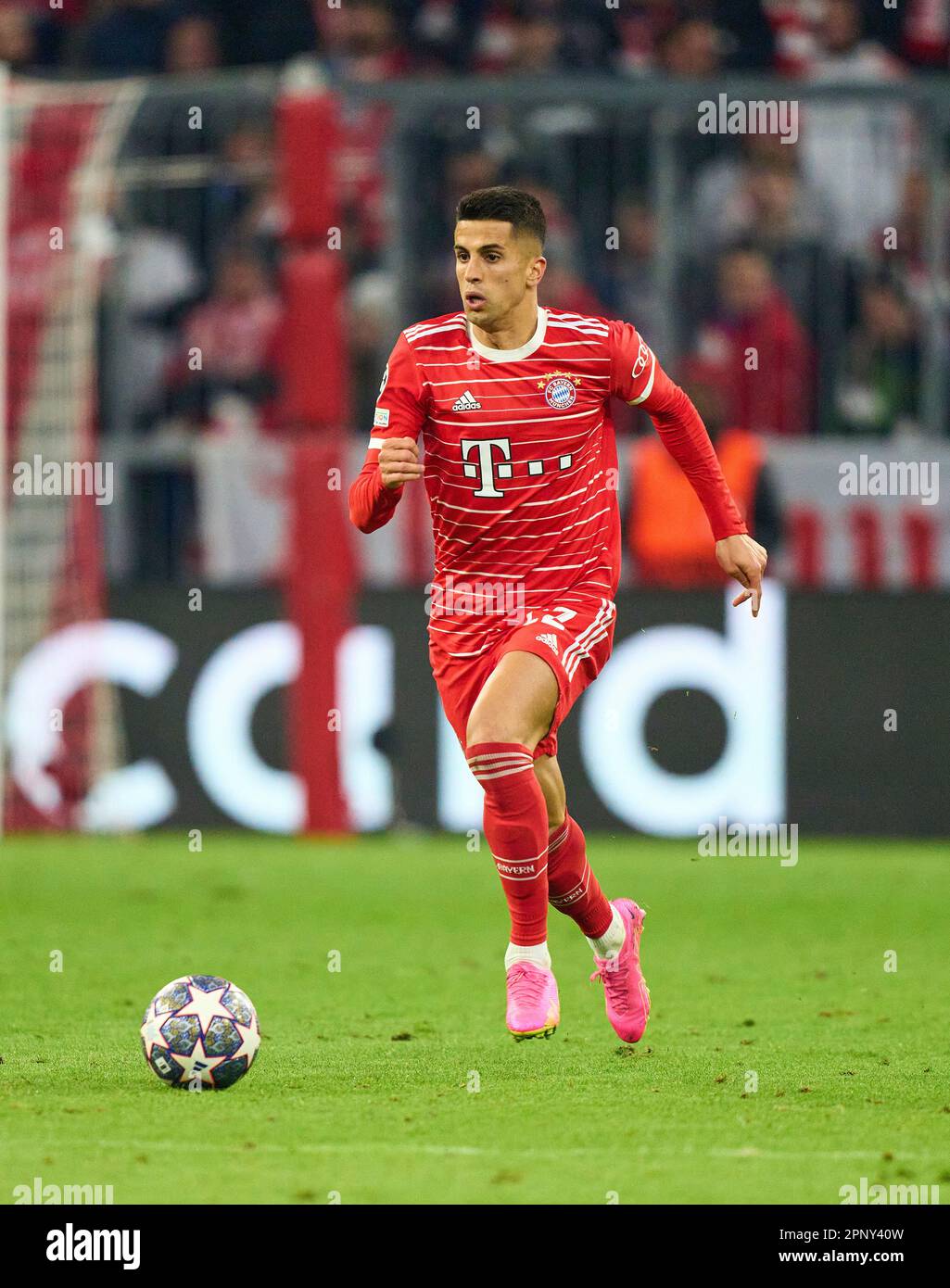 Champions league final ball 2022 2023 hi-res stock photography and ...