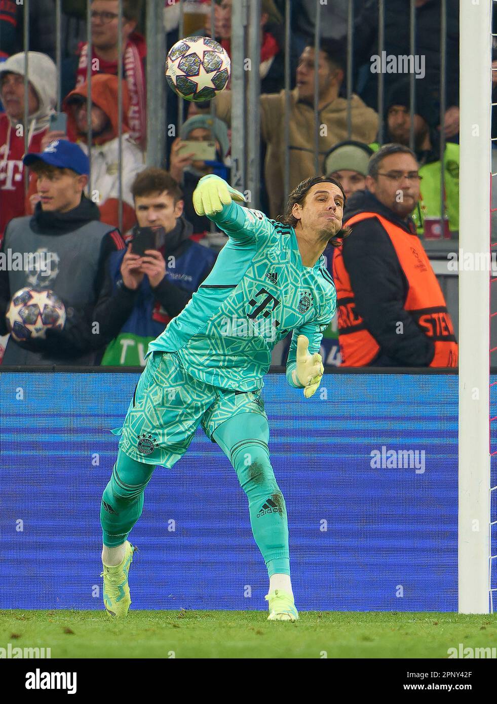Yann sommer goalkeeper hi-res stock photography and images - Alamy