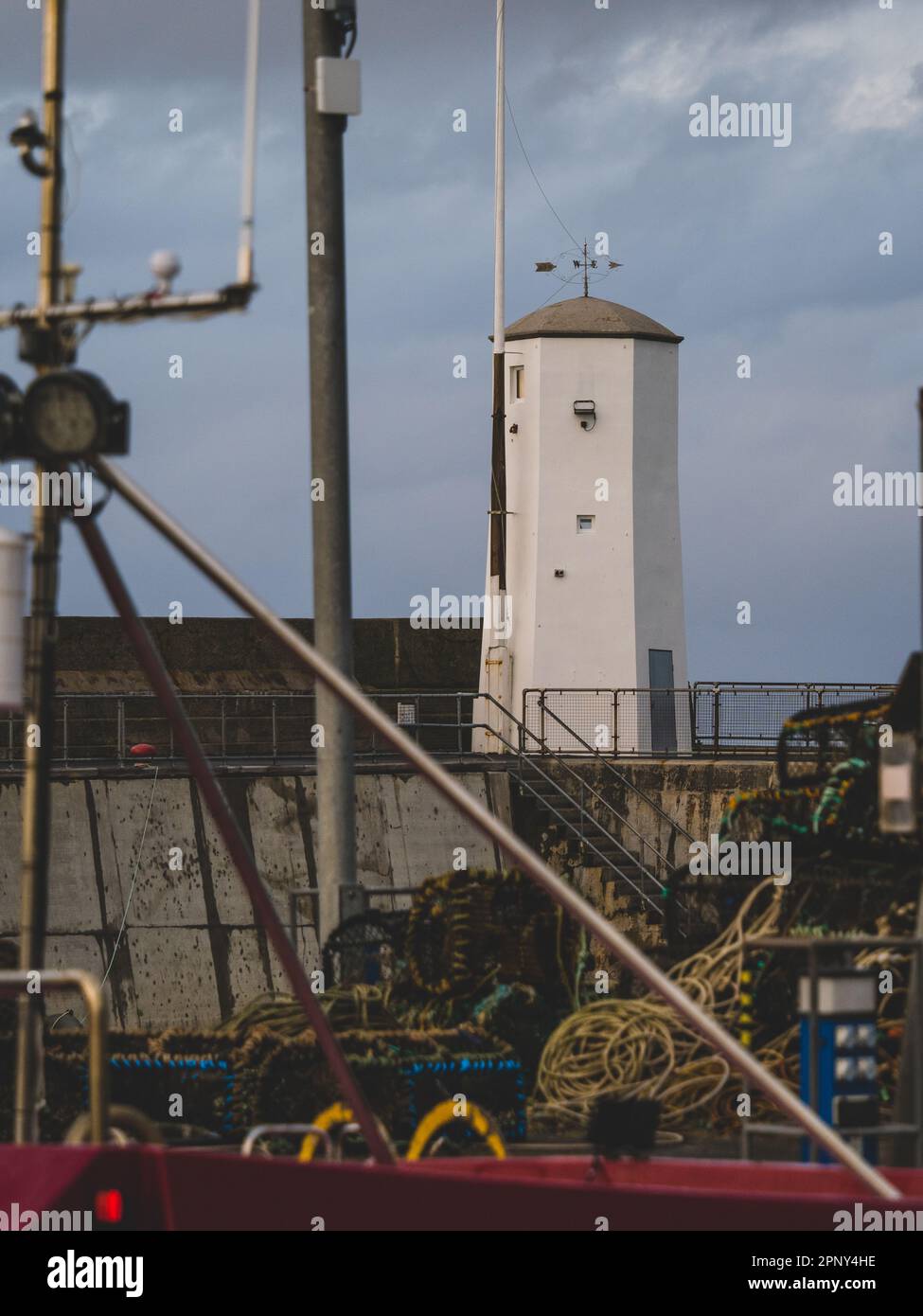 The harbour lighthouse at Seahouses, Northumberland Stock Photo - Alamy