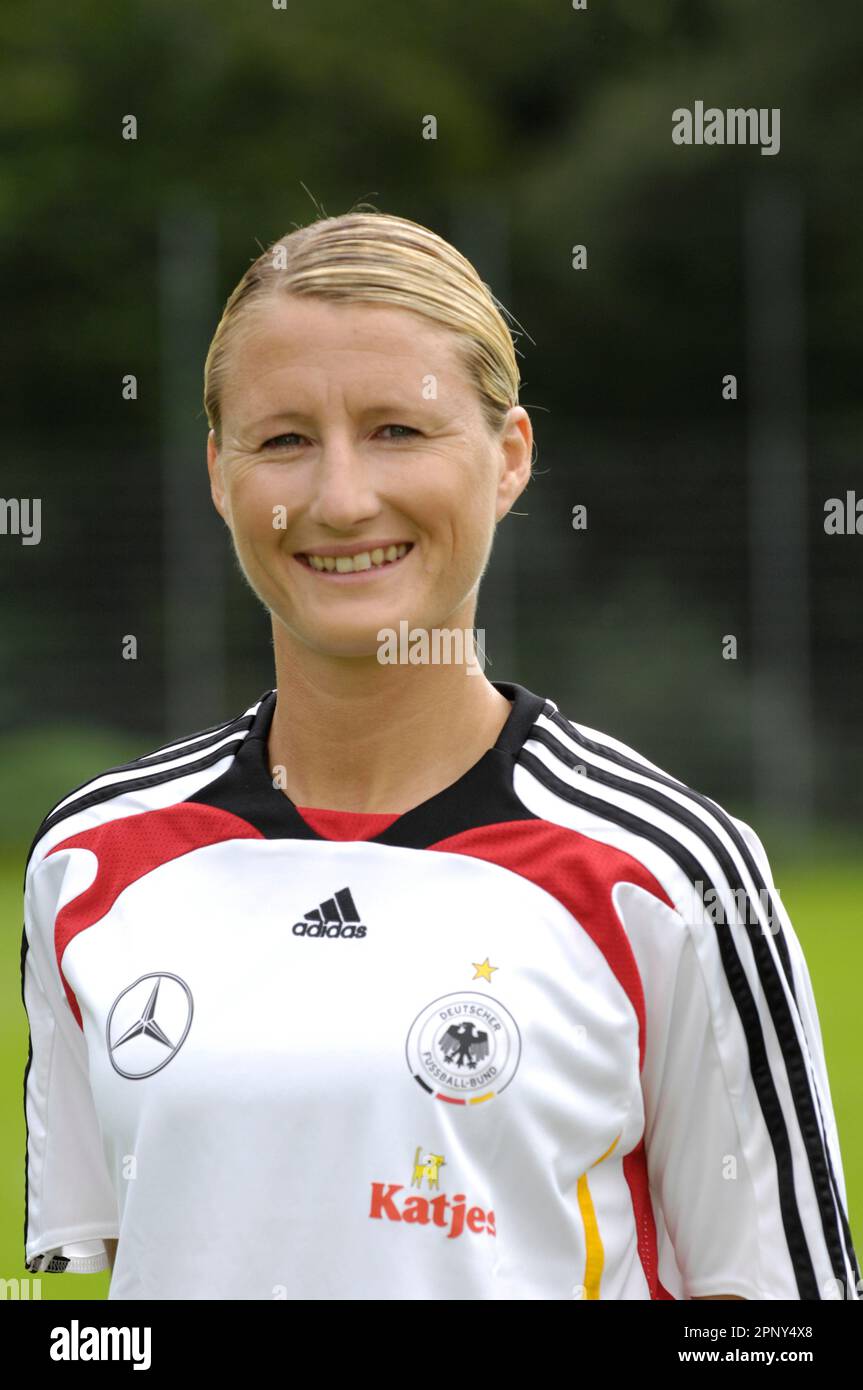 Sonja Fuss, Porträt, Fußball Frauen Nationalmannschaft Fototermin 20.8. ...