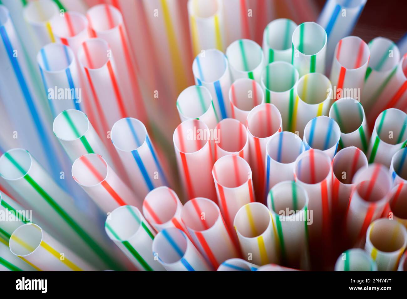 Plastic straw top view hi-res stock photography and images - Alamy