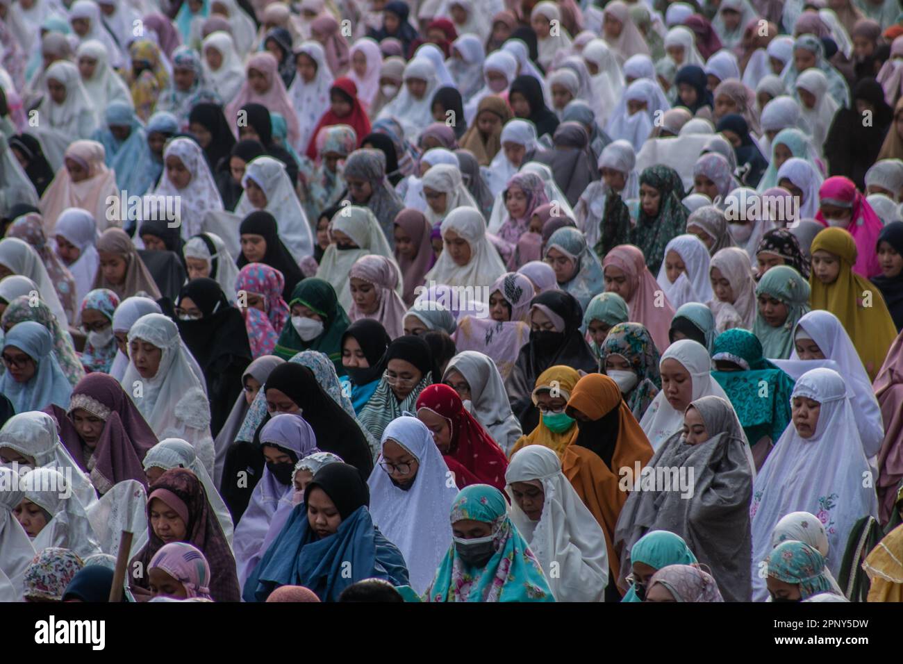 Eid people hi-res stock photography and images - Alamy