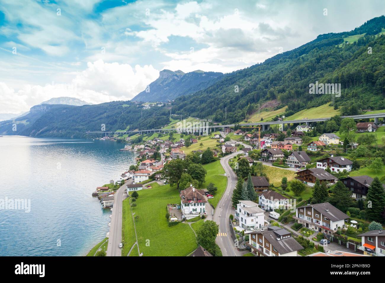 Village by lake lucerne hi-res stock photography and images - Alamy
