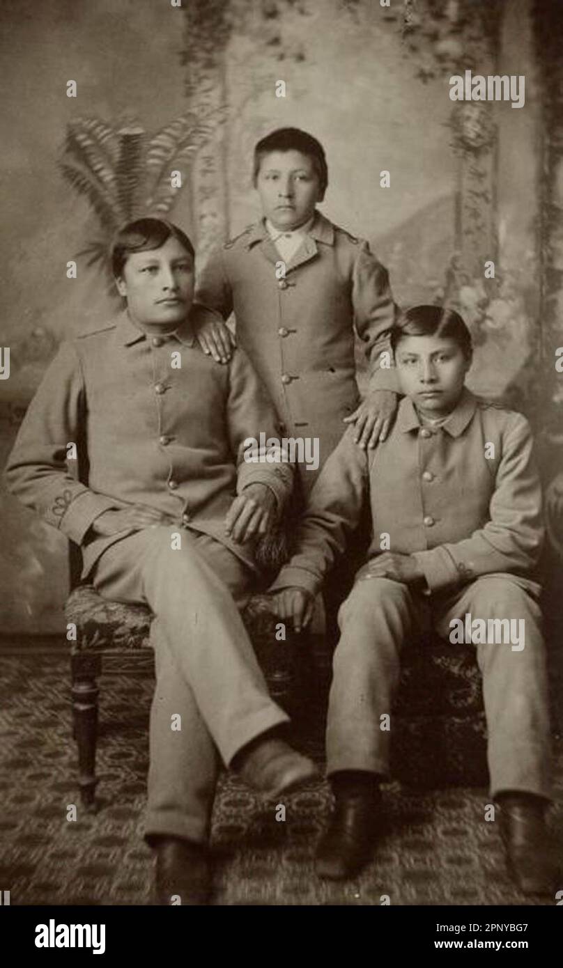 Yellow robe hi-res stock photography and images - Alamy