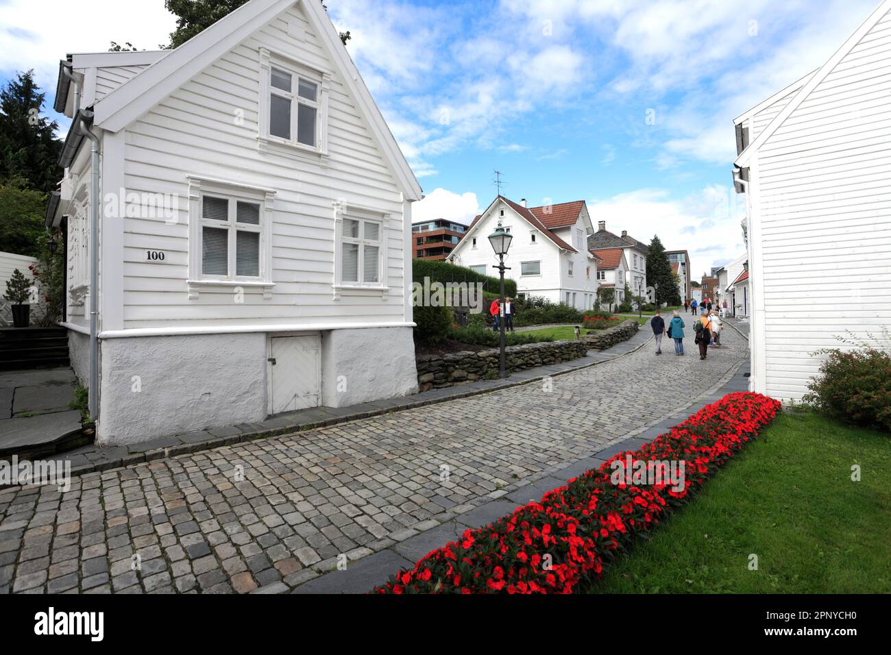 White wooden buildings in the Old Town (Gamle Stavanger), Stavanger ...