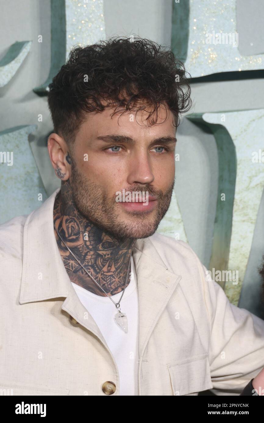 Peter pan and wendy 2023 hi-res stock photography and images - Alamy