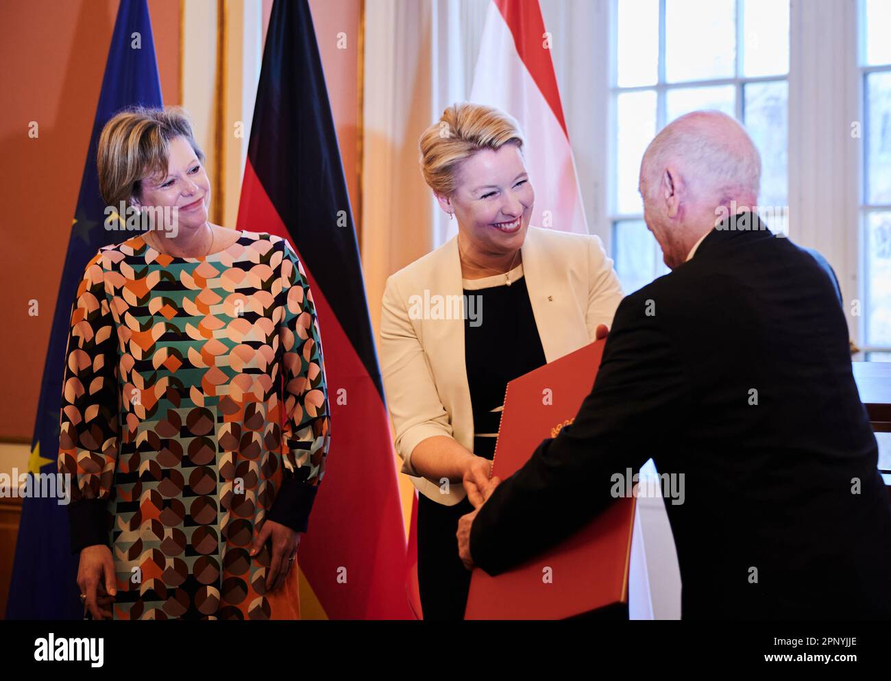 Berlin, Germany. 21st Apr, 2023. Franziska Giffey (M, SPD), Governing ...