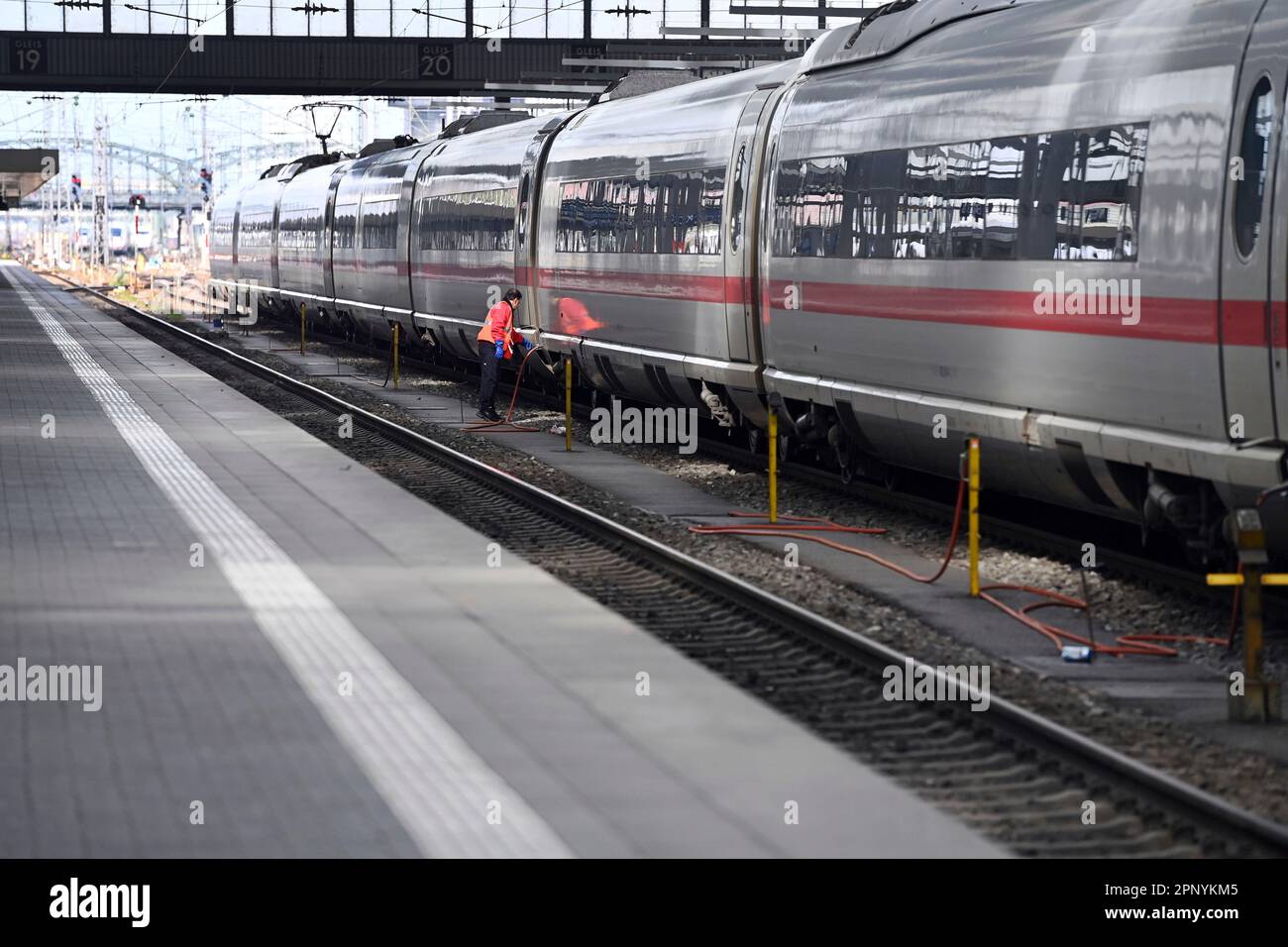 Strike on Friday, April 21st, 2023 at the main train station in Munich ... Strike on Friday, April 21st, 2023 at the main train station in Munich ...