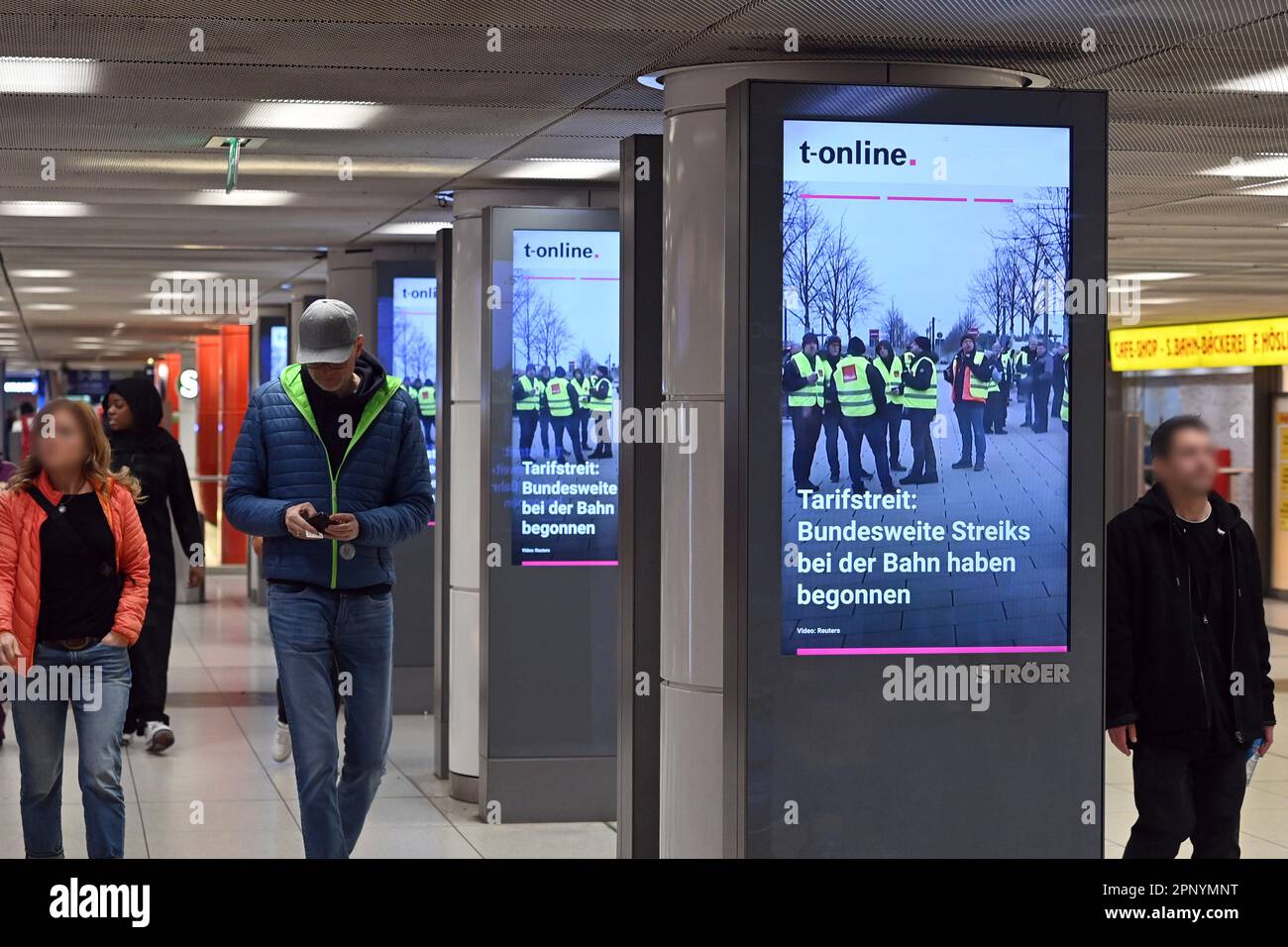 Strike on Friday, April 21, 2023 at the main train station in Munich ...
