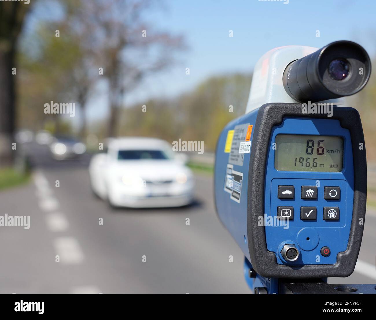 Fredersdorf Vogelsdorf, Germany. 21st Apr, 2023. A laser measuring ...