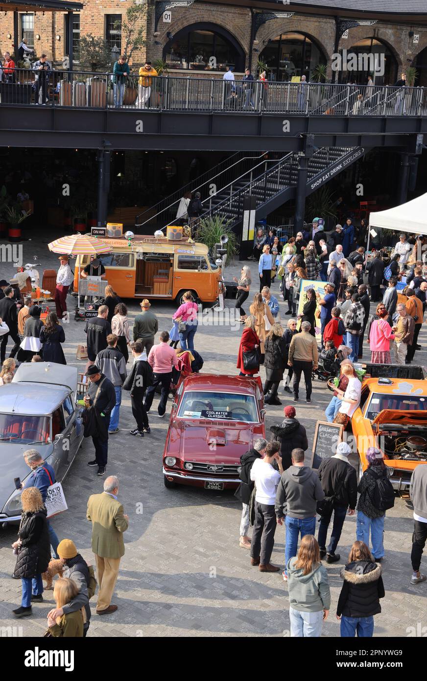 Classic car boot sale kings cross hi-res stock photography and images ...