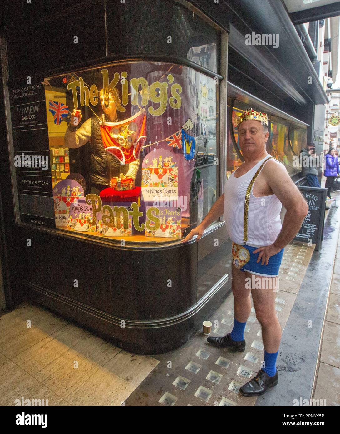 London, England, UK. 21st Apr, 2023. Waterstones Piccadilly Circus ...