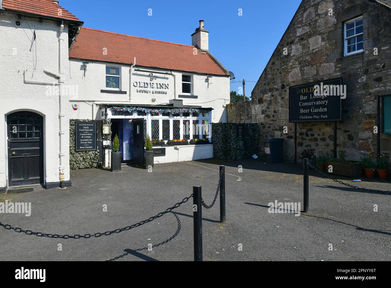 Olde inn hi-res stock photography and images - Alamy
