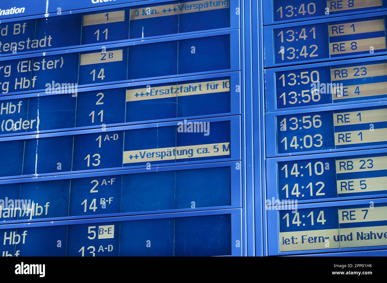 Berlin, Germany. 21st Apr, 2023. "Replacement traffic" and "Delay" are ...