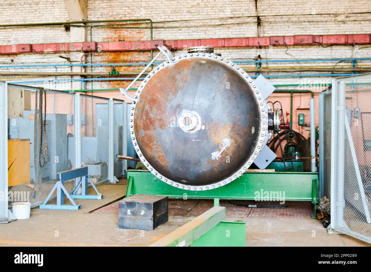 Large metal iron distillation column for separation of substances into ...