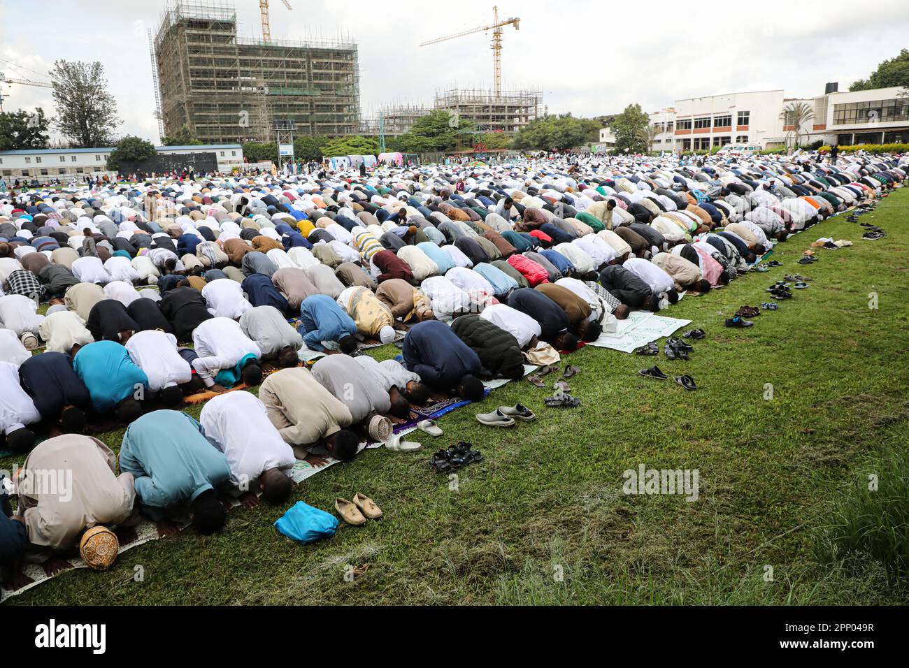 Muslim worshippers gather pray hi-res stock photography and images - Alamy