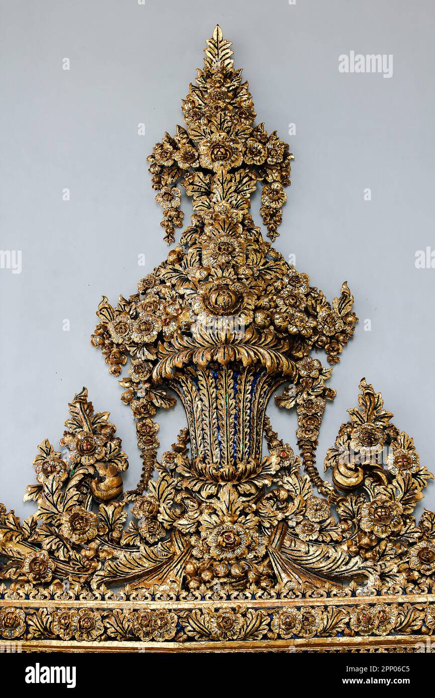 Thai pattern on the ceiling that is unique in the temples of Thailand ...