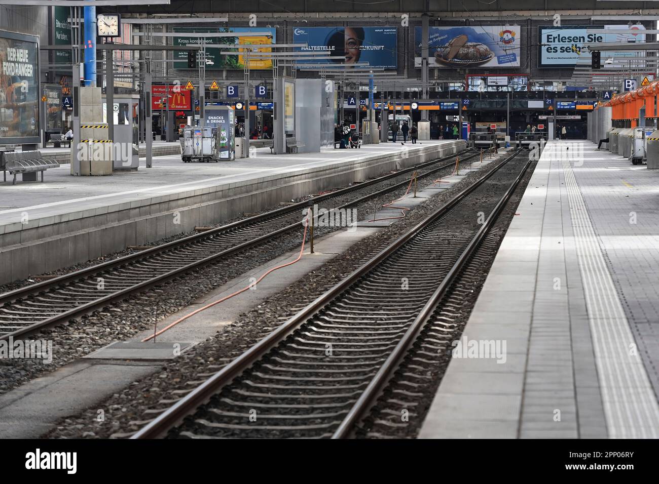 Strike on Friday, April 21, 2023 at the main train station in Munich ... Strike on Friday, April 21, 2023 at the main train station in Munich ...