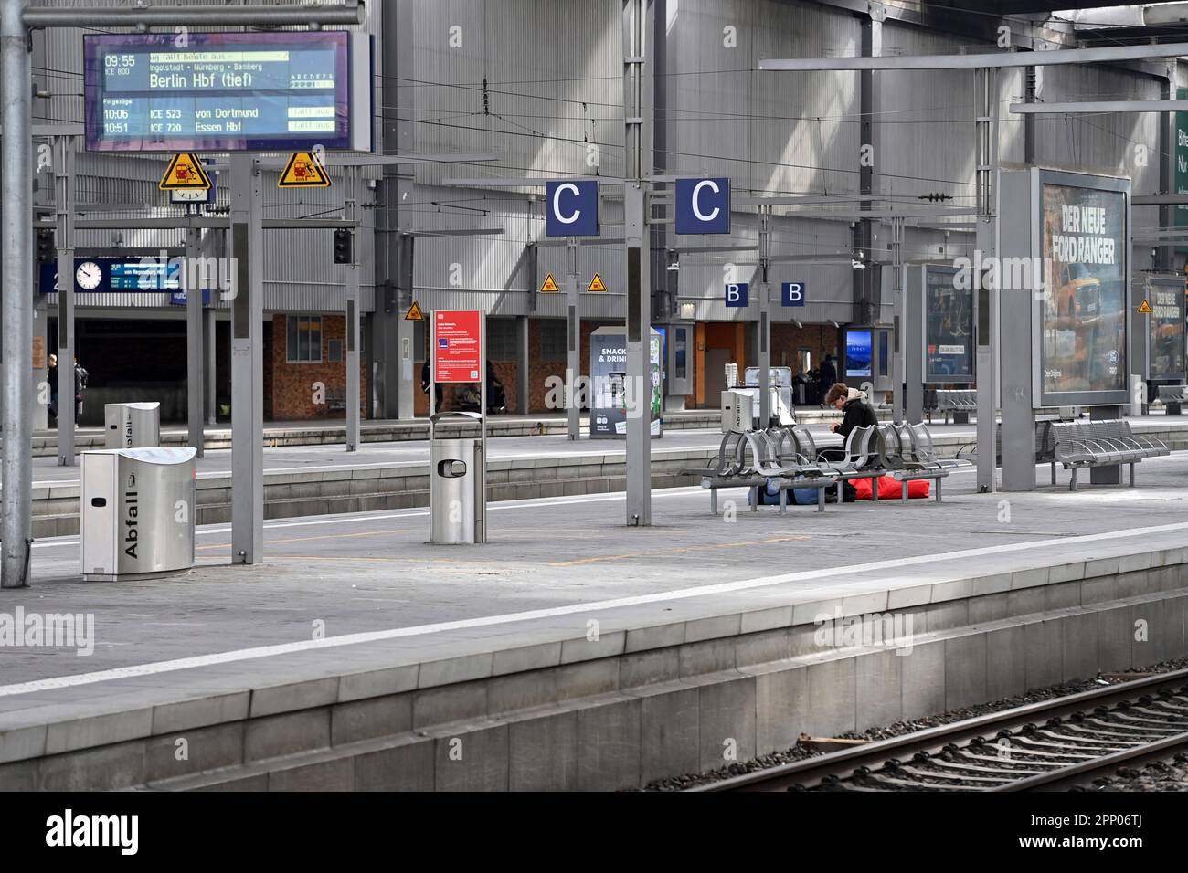 Strike on Friday, April 21, 2023 at the main train station in Munich ... Strike on Friday, April 21, 2023 at the main train station in Munich ...