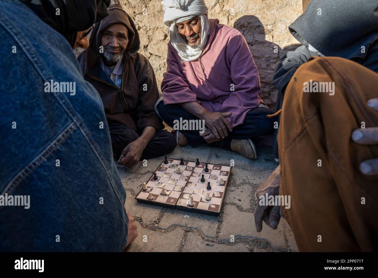 Checker board checkers hi-res stock photography and images - Alamy
