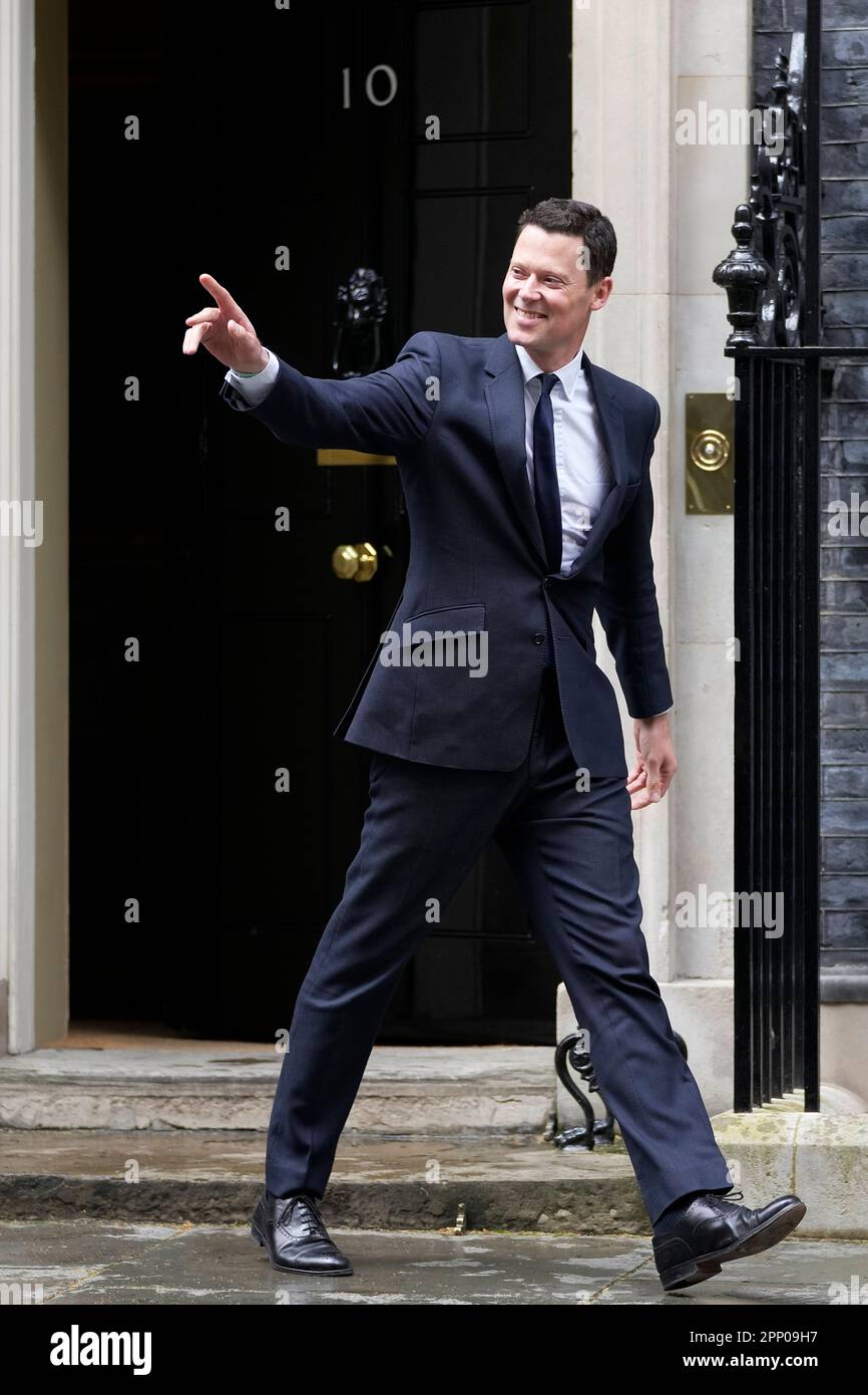 Alex Chalk, Britain's newly appointed Justice Secretary leaves 10 ...