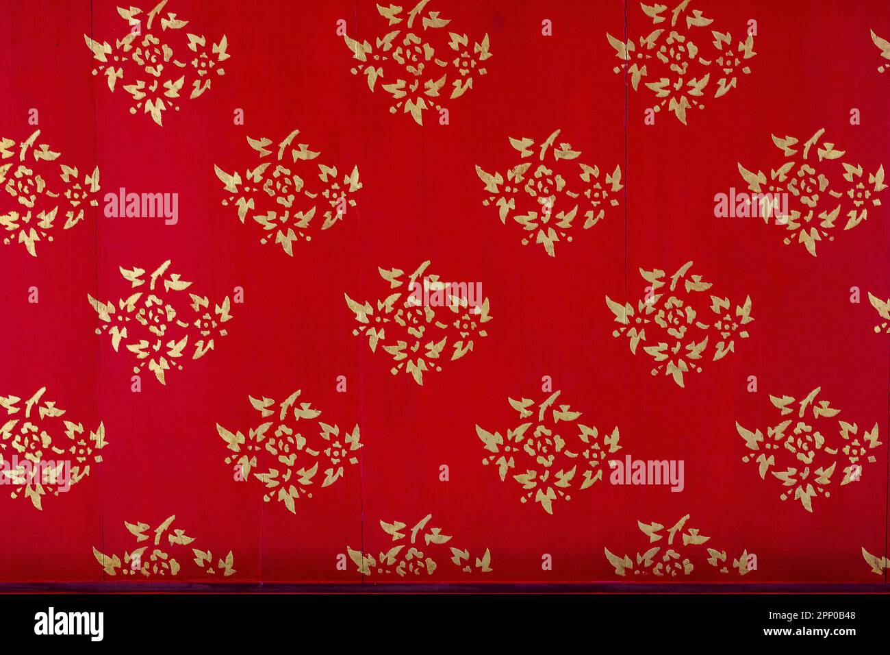 Thai pattern on the ceiling in Thai temples Stock Photo - Alamy