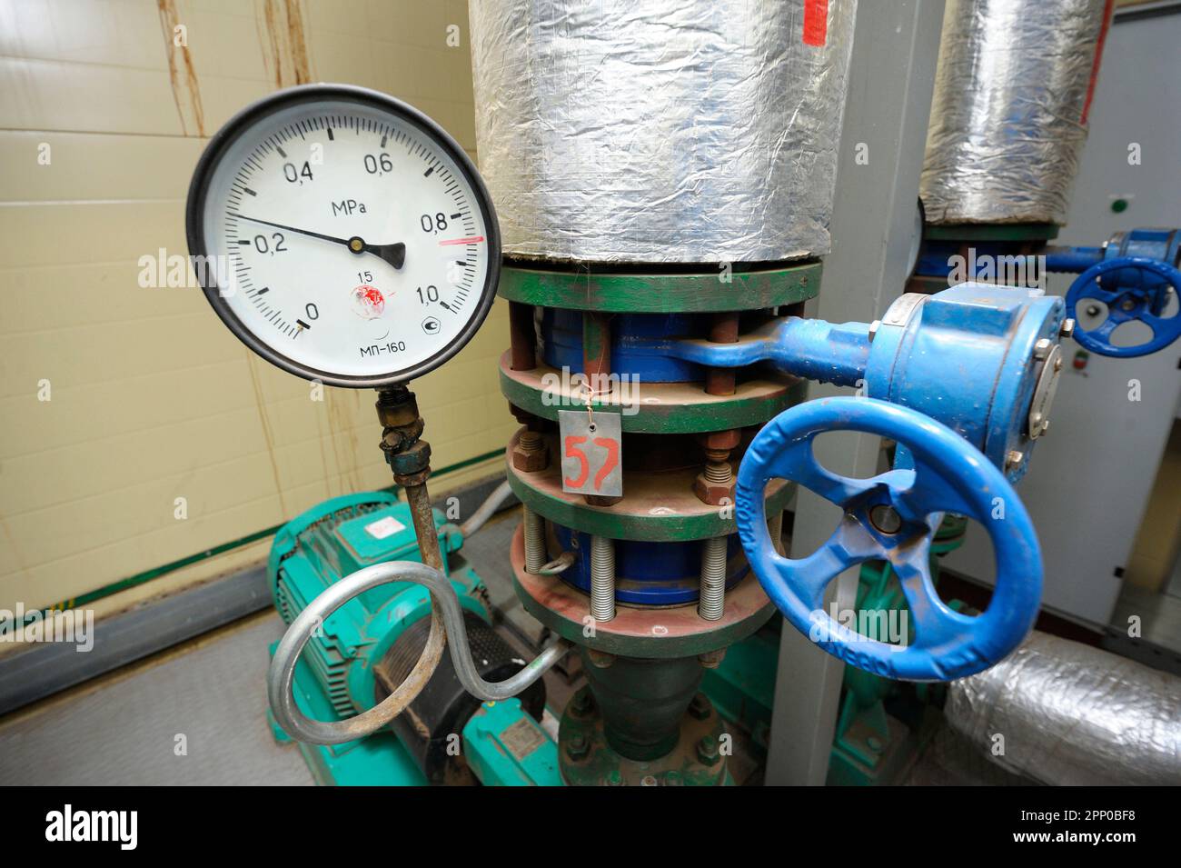 Complex system of pumps , manometers, pipelines, faucets and valves ...