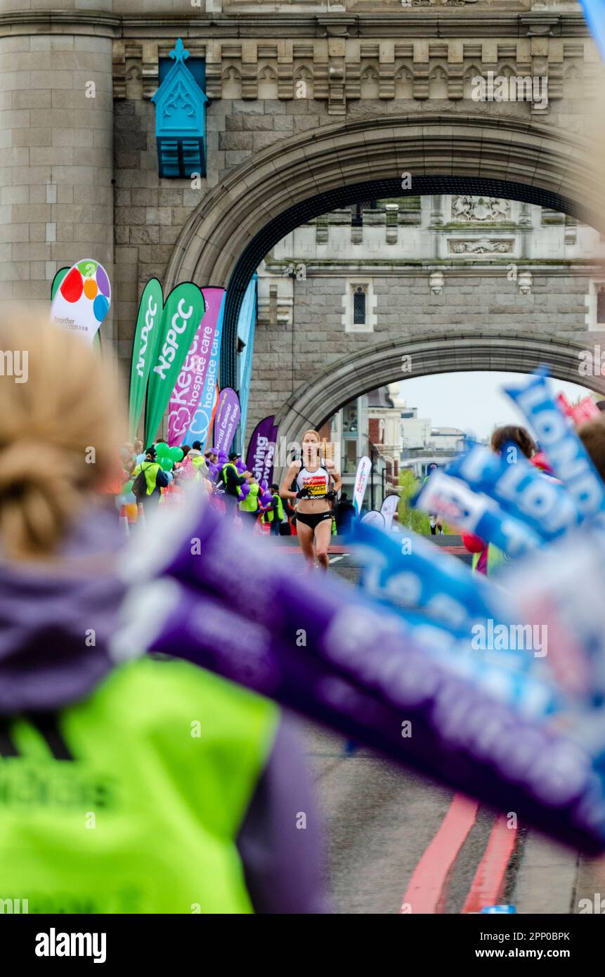 Elena Congost Mohedano competing in the Virgin Money London Marathon ...