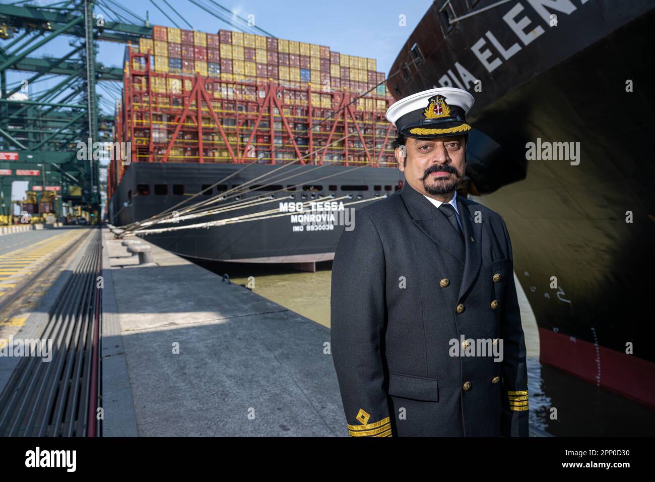 Porte conteneurs msc hi-res stock photography and images - Alamy