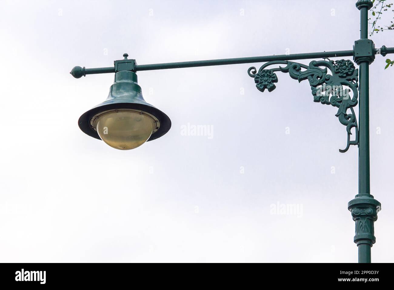 Tree mounted light hi-res stock photography and images - Alamy