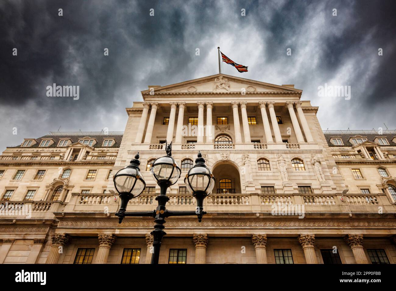 View of the exterior of the Bank of England, the front facade in ...