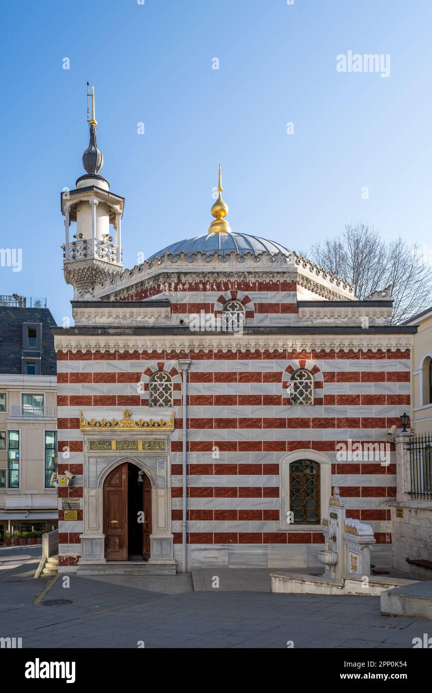 Nallı Masjid mosque, Cagaloglu, Fatih district, Istanbul, Turkey Stock ...