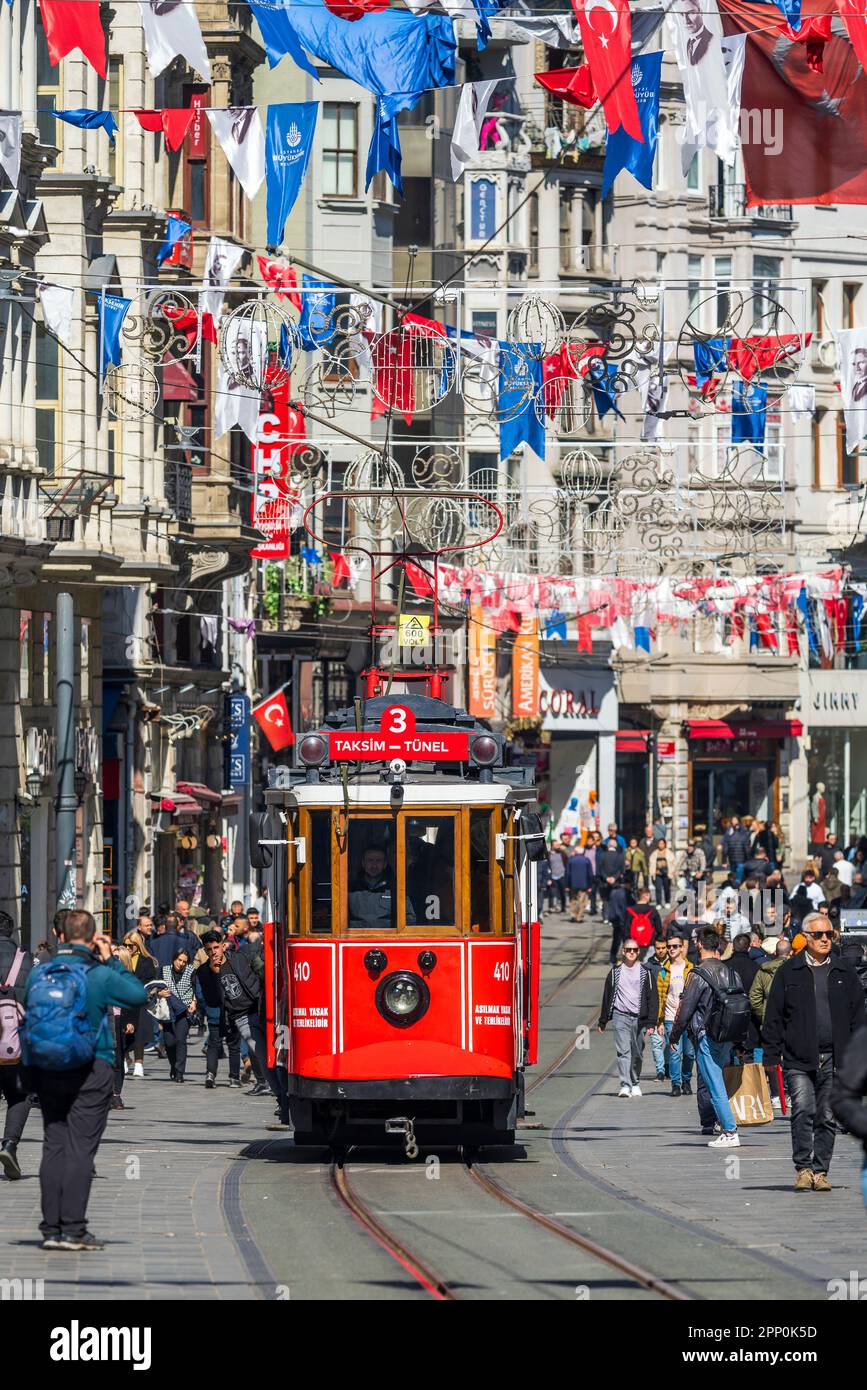 Istanbul nostalgic tramway, Istiklal Avenue (İstiklal Caddesi) pedestrian street, Beyoglu ...