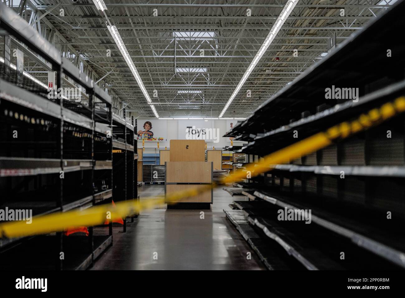 Retail employee washington hi-res stock photography and images - Alamy