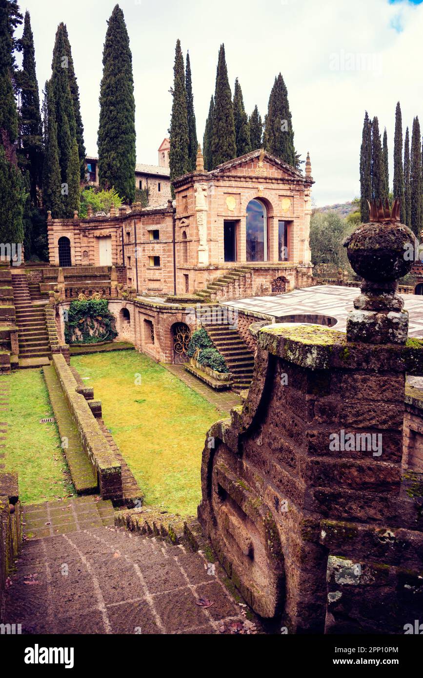 Fantasy architecture hi-res stock photography and images - Alamy