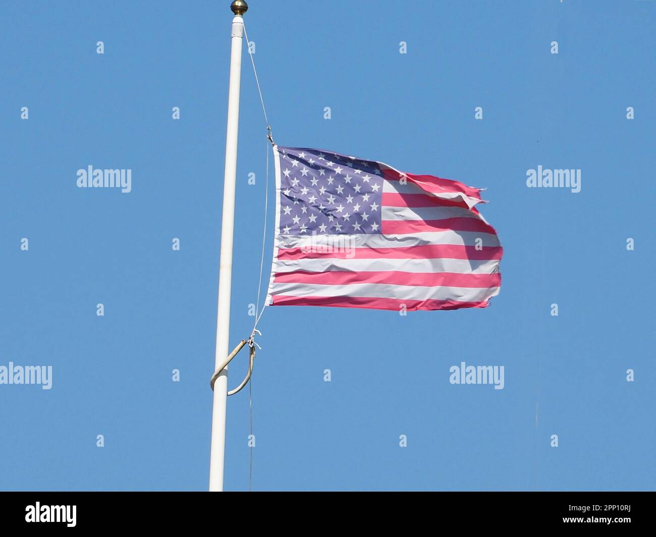 Flying flags hi-res stock photography and images - Alamy