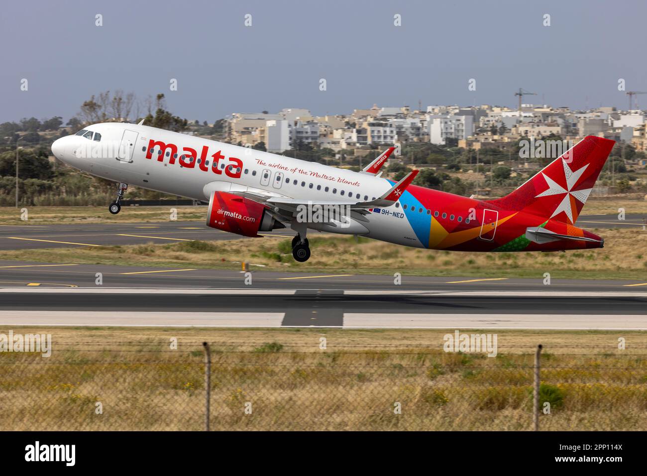 Air Malta Airbus A320-251N (Reg.: 9H-NED) taking off runway 13 in the ...