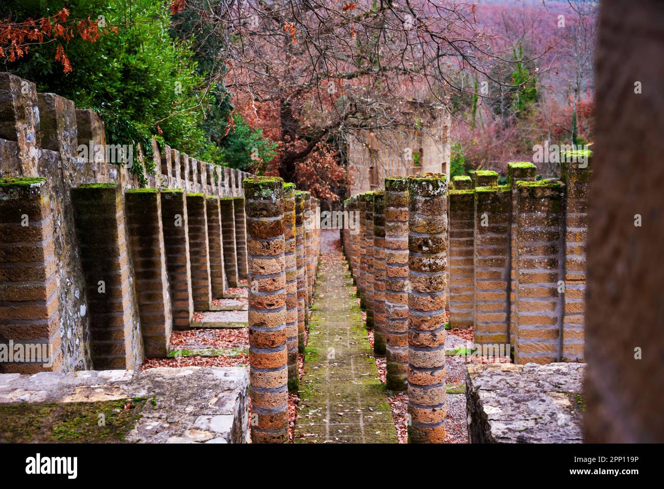 Old stone columns hi-res stock photography and images - Alamy