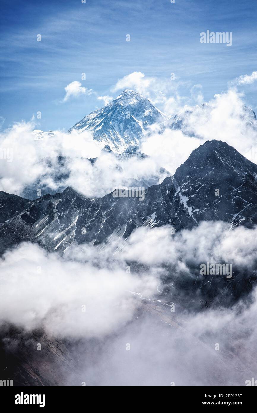 Vertical panorama mount everest hi-res stock photography and images - Alamy