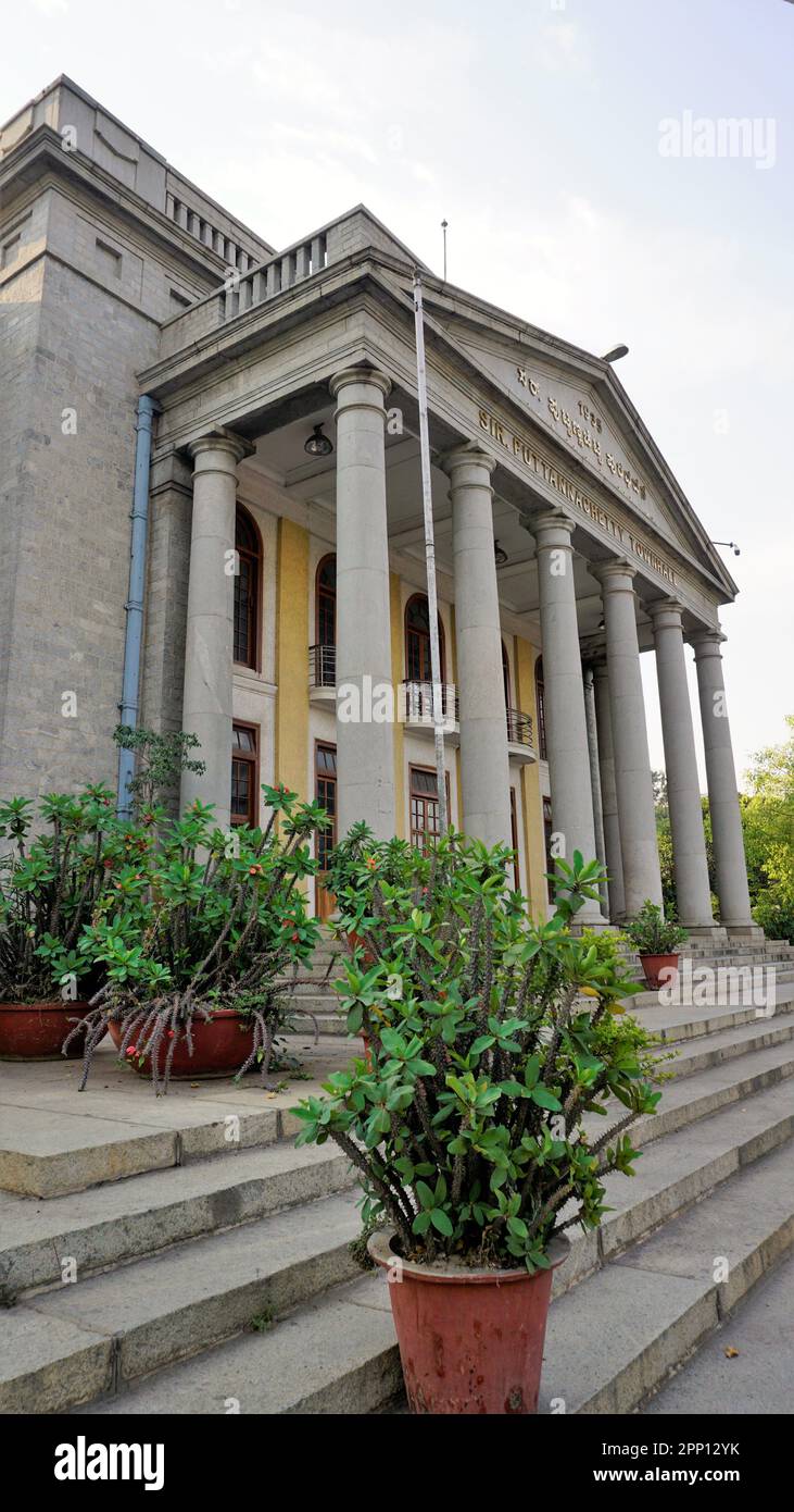 Sir puttanna chetty town hall hi-res stock photography and images - Alamy