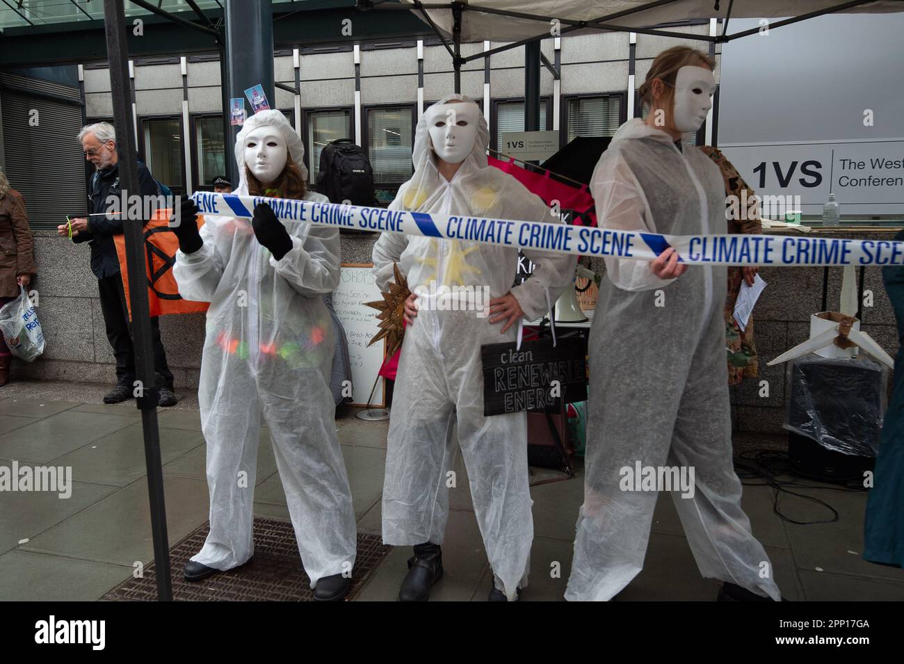 XR rebels protesting outside the Department for Energy, Security and ...