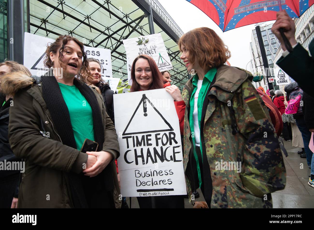 XR rebels protesting outside the Department for Energy, Security and ...