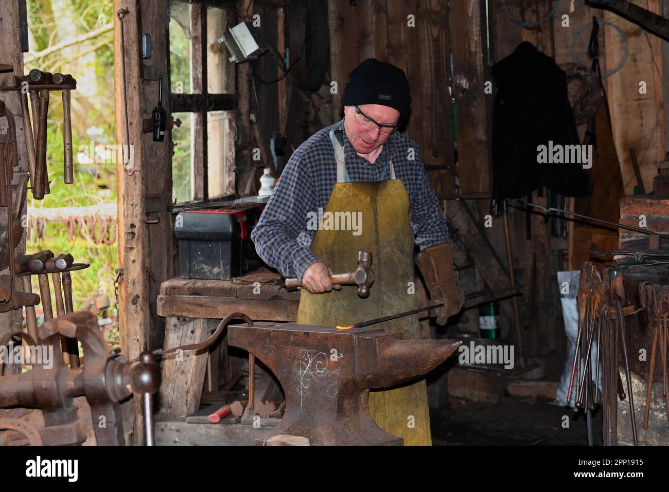 Weald and downland living musem uk hi-res stock photography and images ...
