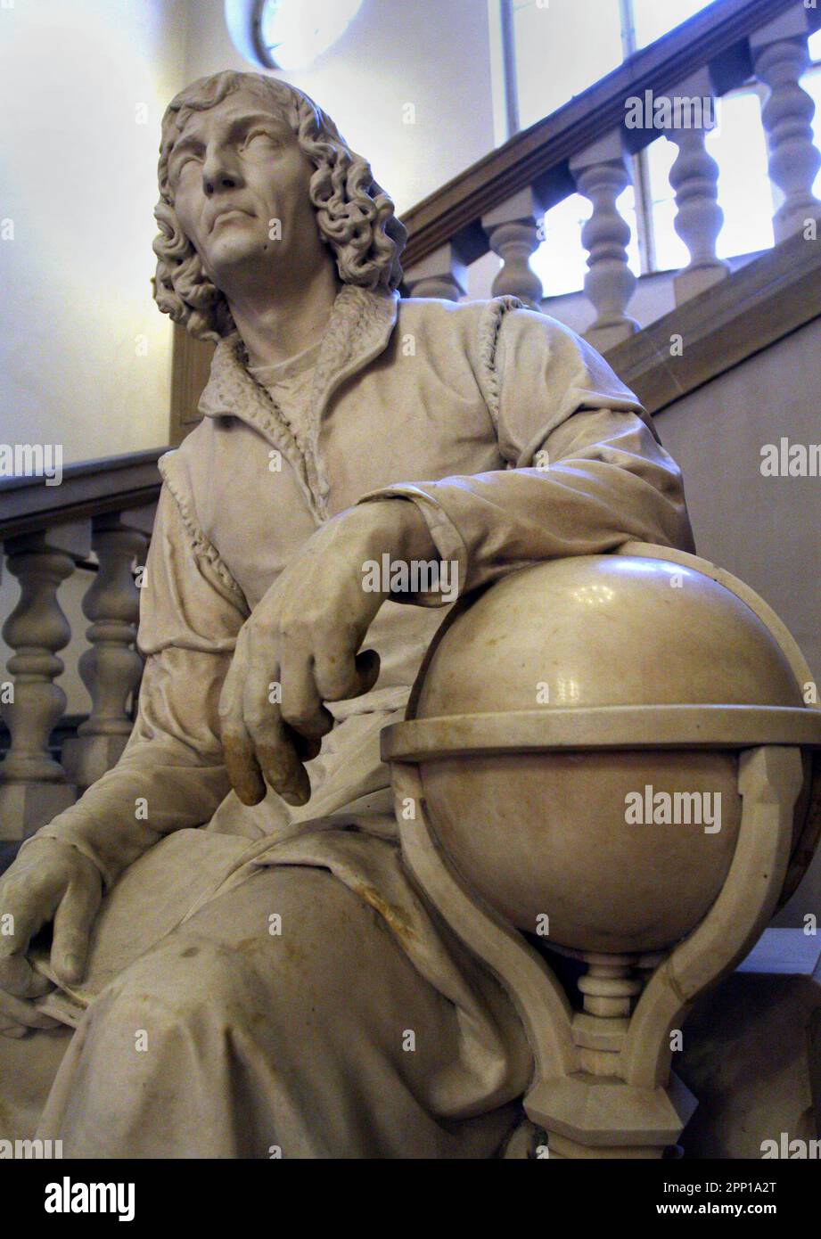 Cracow. Krakow. Poland. Nicolaus Copernicus Statue (1872) with astrolabe Stock Photo - Alamy