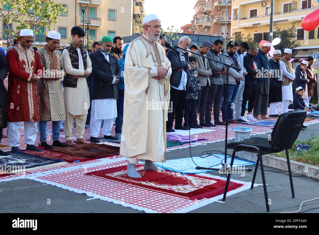 Italy rome muslims ramadan eid al fitr prayer fasting month hi-res ...