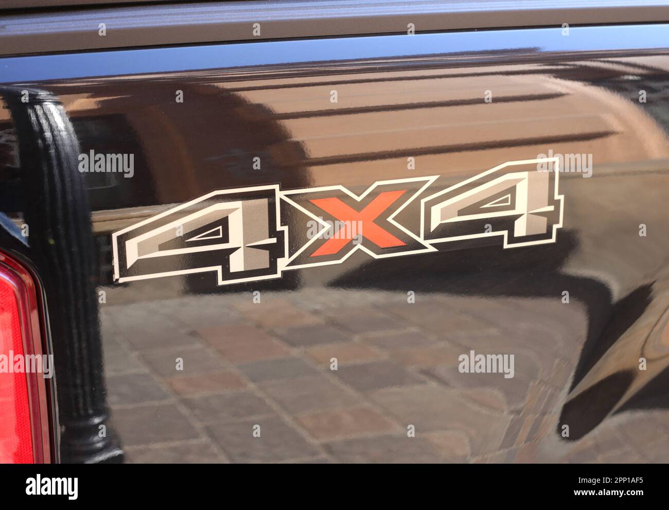 4x4 sign on the 4WD car Stock Photo - Alamy
