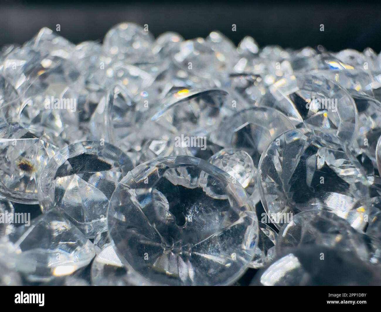 Glittering diamonds hi-res stock photography and images - Alamy
