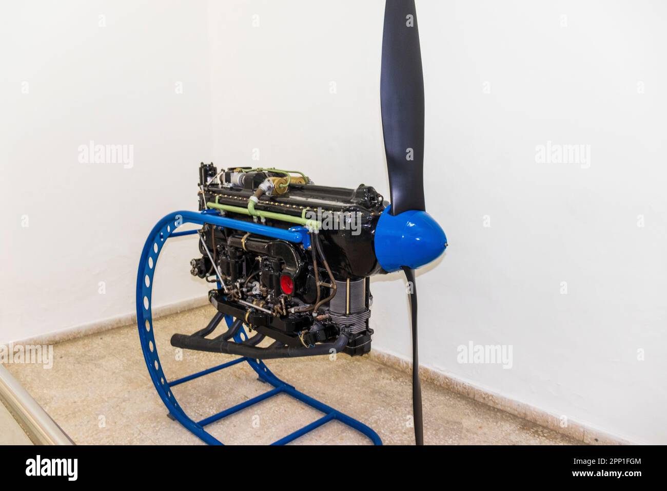 Airplane engine on display of the aviation museum Stock Photo - Alamy